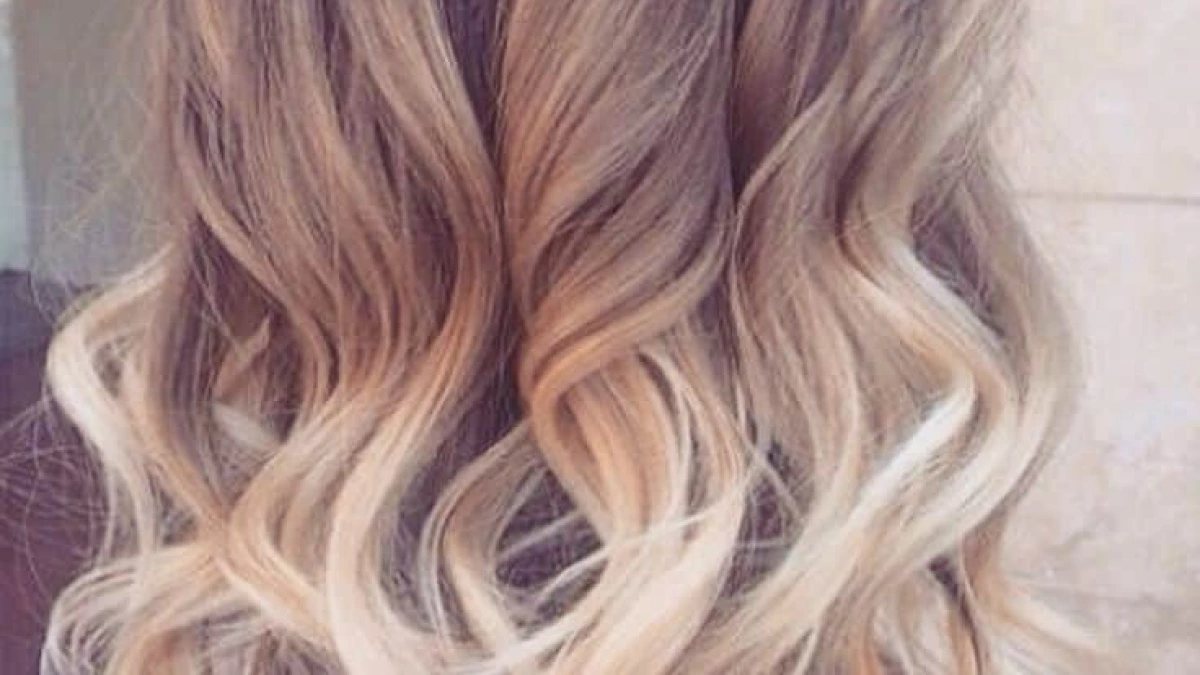 3 Ways To Lighten Your Hair This Summer - COWGIRL Magazine