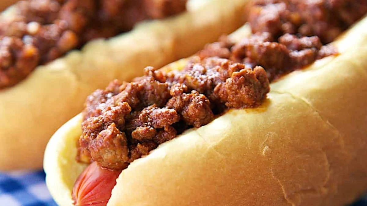 Recipes With A Kick For National Chili Dog Day - COWGIRL Magazine