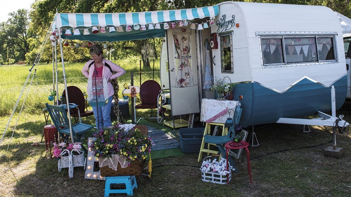 Tiny House Trailers: Mobile Mini Mansions - COWGIRL Magazine