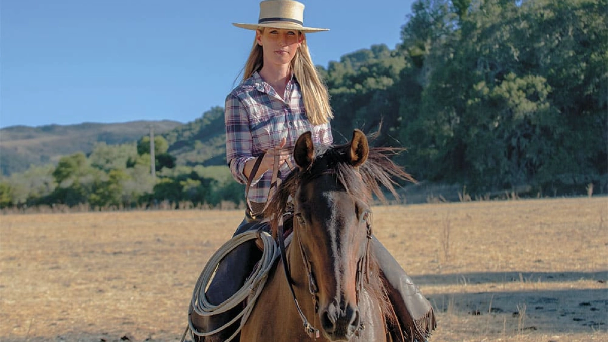 Modern Rancher Elizabeth Poett - COWGIRL Magazine