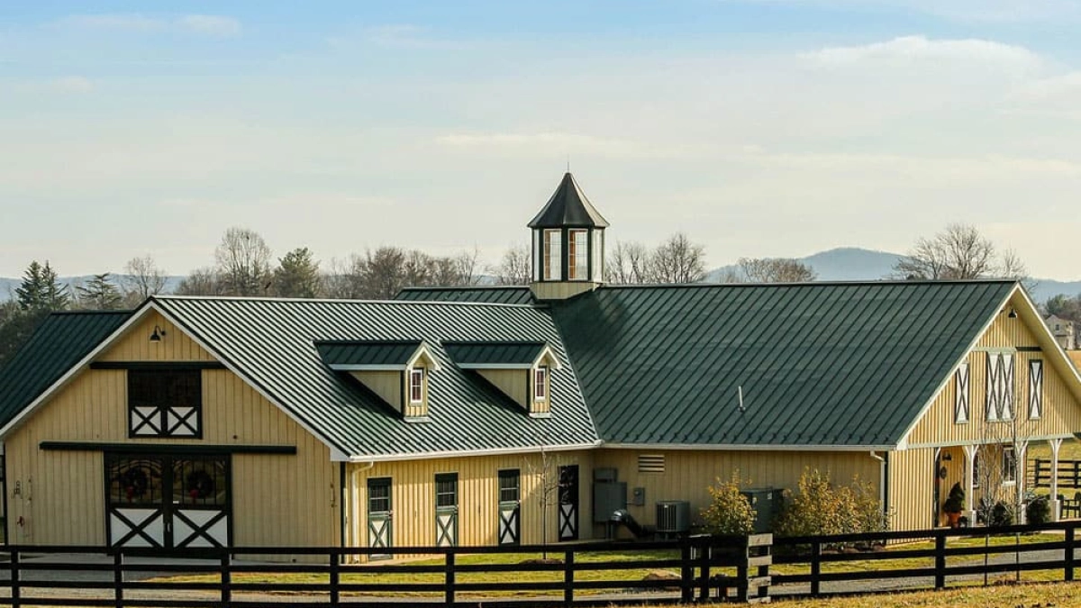 Take A Peek Inside These Luxury Barns - COWGIRL Magazine