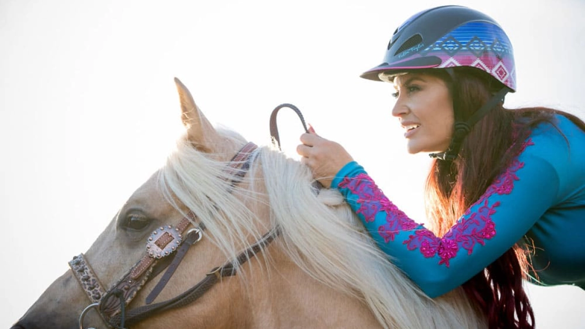 A Must See Winter Tour Of Fallon Taylor's Barn - COWGIRL Magazine