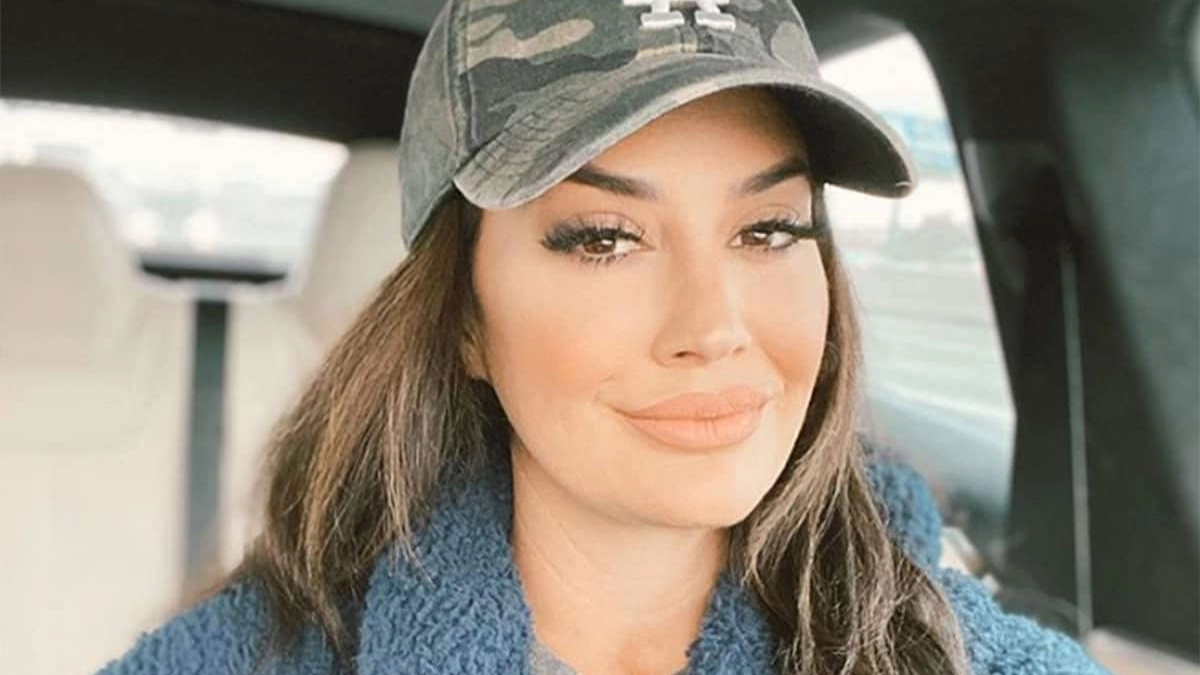 Fallon Taylor Reveals Behind The Scenes Video Series - COWGIRL Magazine