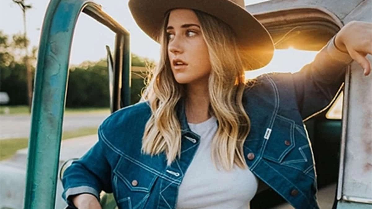 Transition Styles From Wrangler To Rock This Season - COWGIRL Magazine