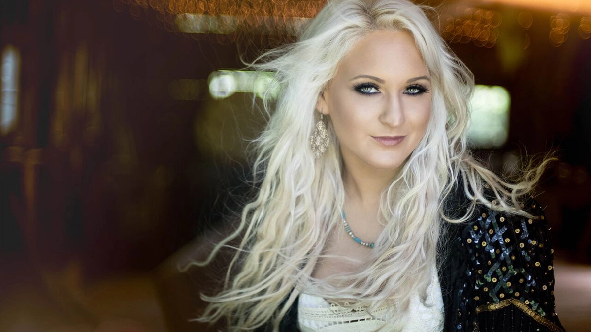 Ashley Jordan's "One More Night" - COWGIRL Magazine