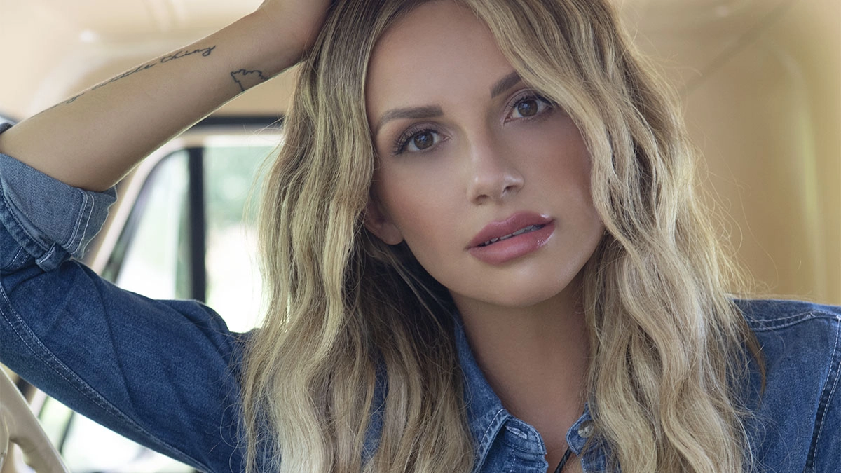 Carly Pearce's Western Style - COWGIRL Magazine