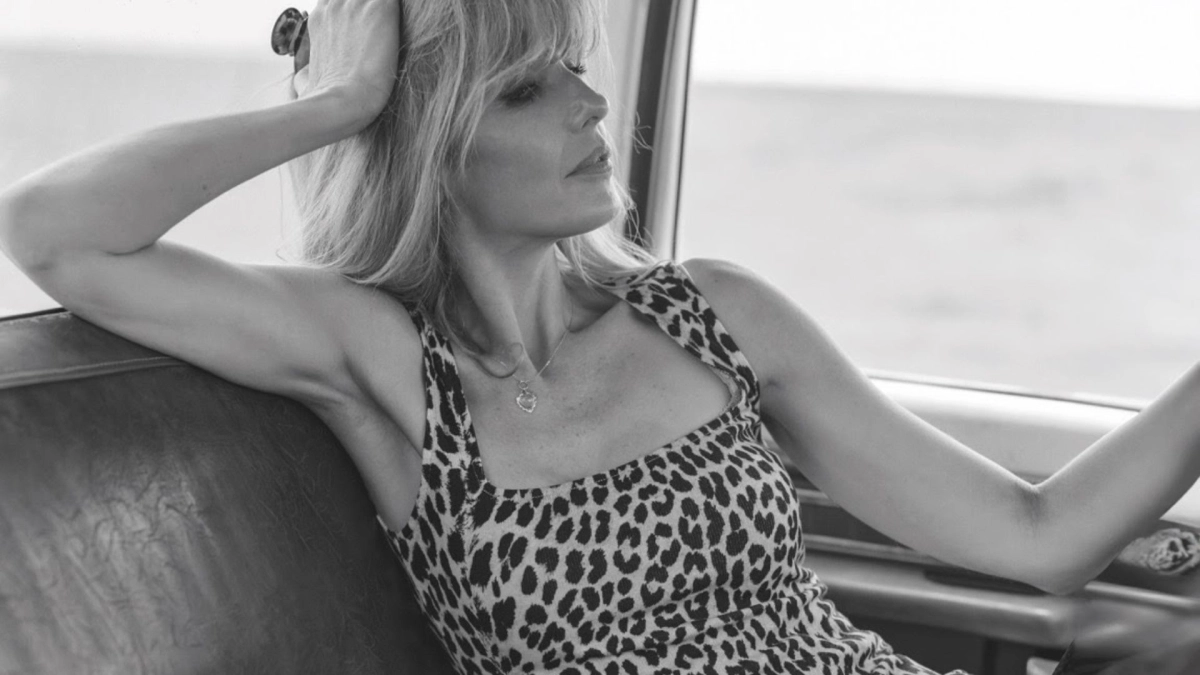 Dont Miss: Kelly Reilly FREE Copy Issues Back In Stock!