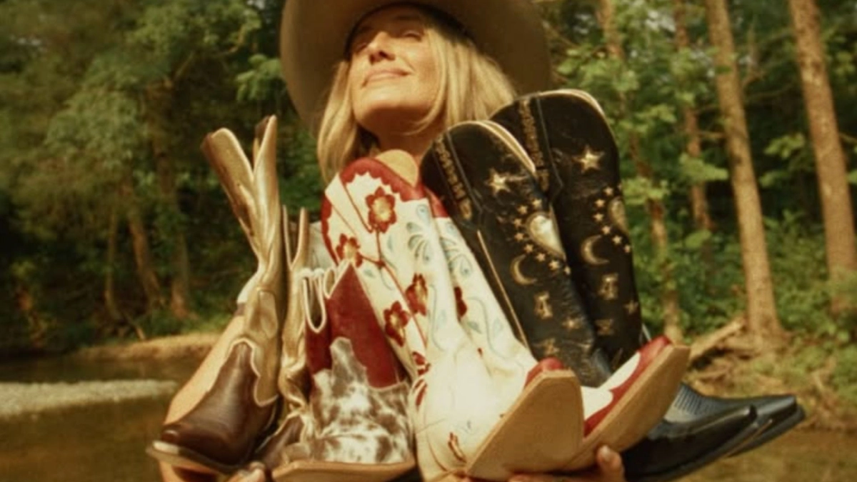 Lainey Wilson Launches Golden West Boots With Star-Studded Nashville ...