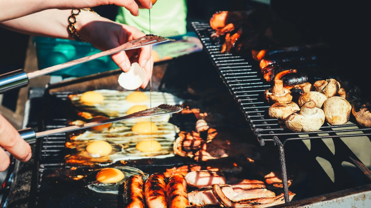 15 Tips For Hosting A Summer Barn BBQ