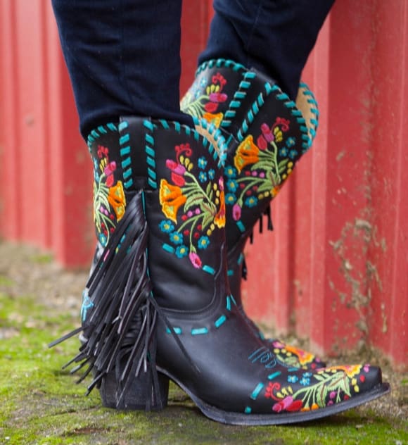 10 Funky Boots Made to Turn Heads - COWGIRL Magazine