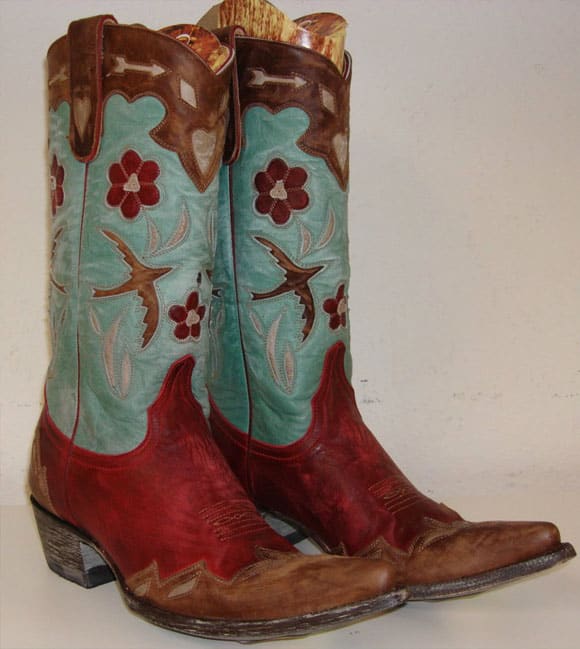 The Perfect Combination: Red & Turquoise - COWGIRL Magazine