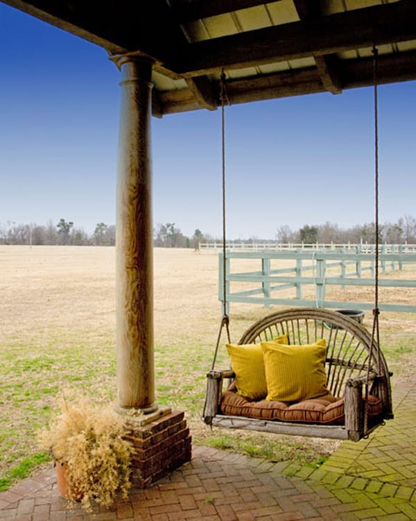Front Porch Swings for Summer Bliss - COWGIRL Magazine