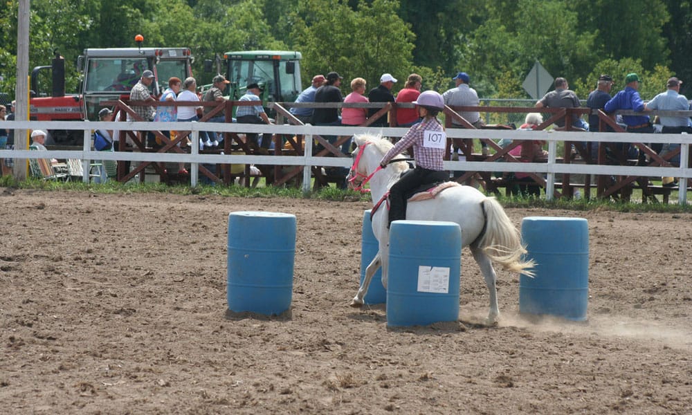 Got Speed? Enter A Keyhole Race! - COWGIRL Magazine
