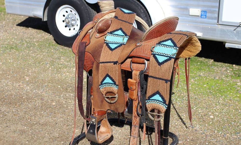 Custom Cinches With An Artistic Flair - COWGIRL Magazine