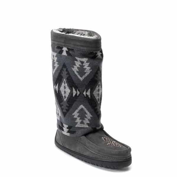5 Moccasin Styles to Keep You Cozy all Winter - COWGIRL Magazine
