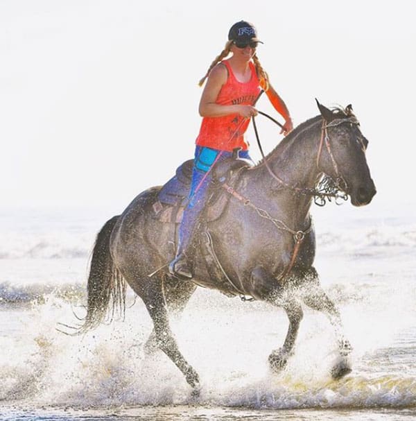 10 Photos By Riding on Roan That Will Awaken Your Cowgirl Soul ...