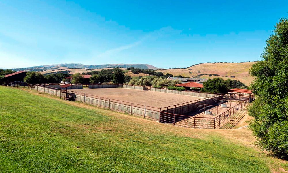 Fox Creek Ranch Is The Ultimate Residence For The Working Cowgirl ...