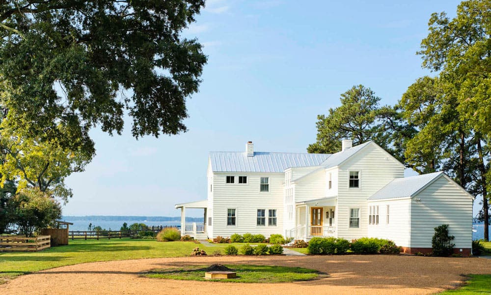 15 Beautiful Farmhouses Across America - COWGIRL Magazine