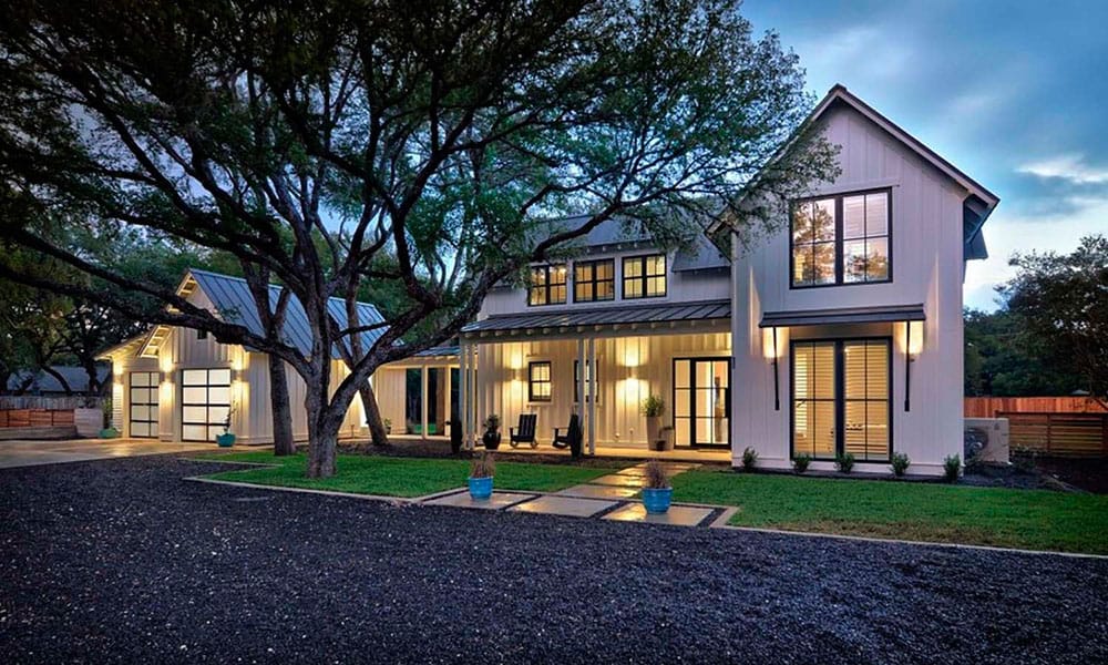 15 Beautiful Farmhouses Across America - COWGIRL Magazine