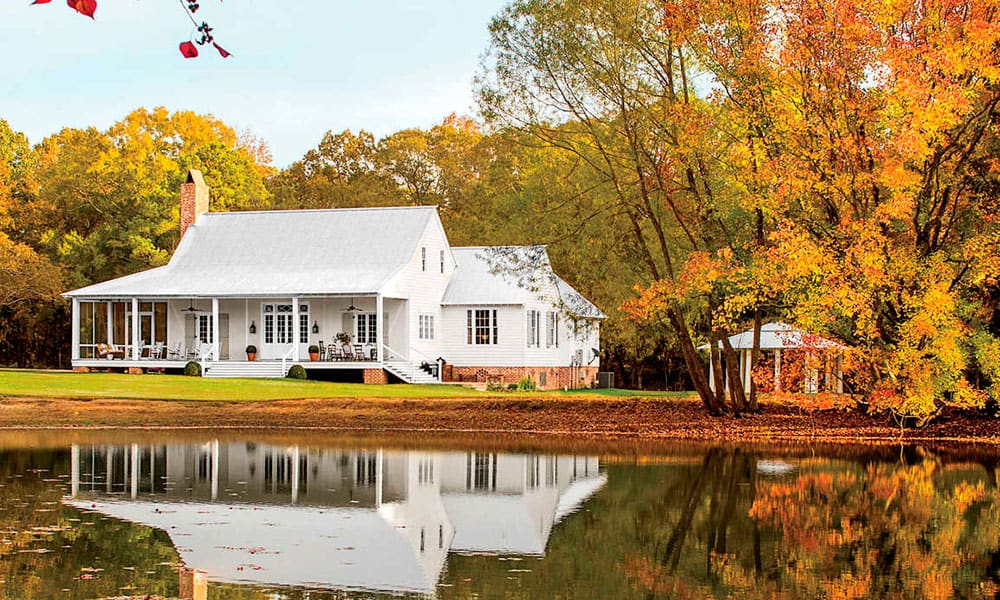 15 Beautiful Farmhouses Across America - COWGIRL Magazine