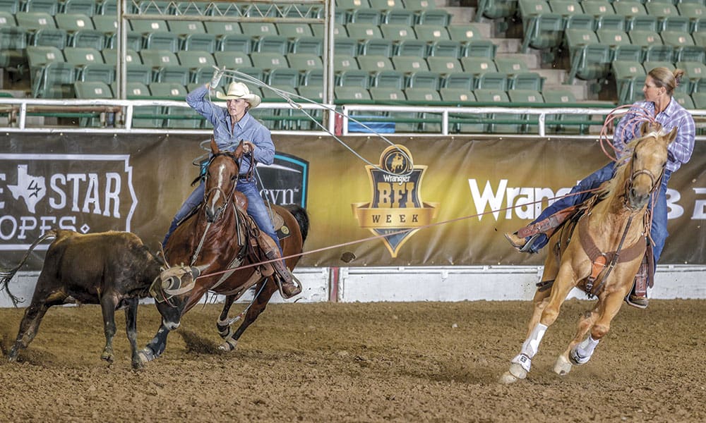 Women's Roping Comes Of Age - COWGIRL Magazine