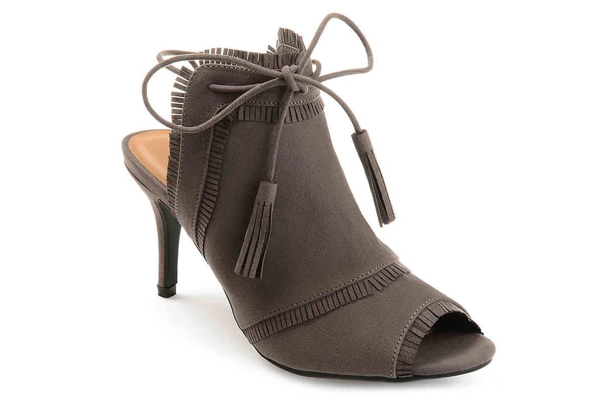 Western Sandals To Stay Cool For The Summer - COWGIRL Magazine