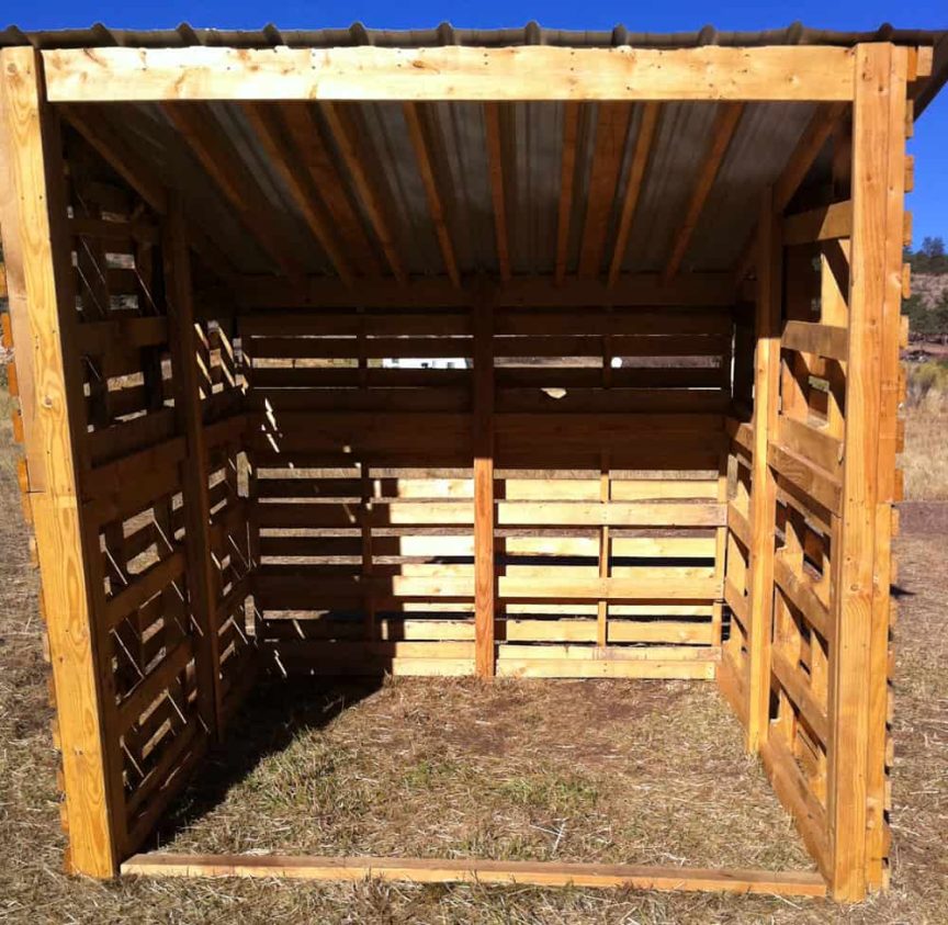 6 Pallet Projects For Your Horse Farm - COWGIRL Magazine