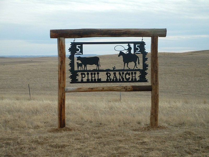 Spruce Up Your Horse Barn With Western Decor - COWGIRL Magazine