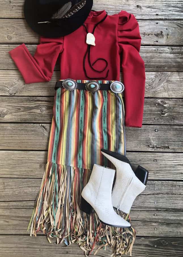 Serape Styles: Dress With All The Colors Of The Cowgirl - COWGIRL Magazine