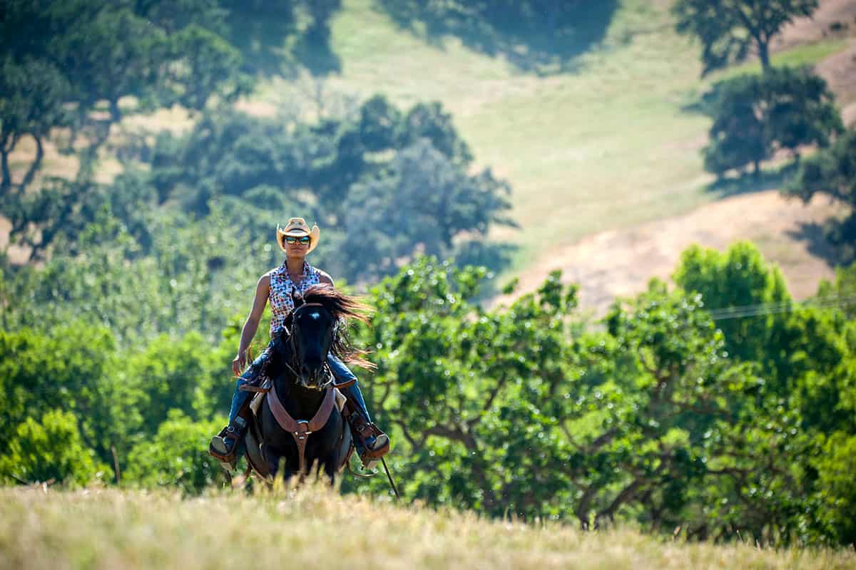 8 Unbelievable Dude Ranches To Visit This Summer - COWGIRL Magazine