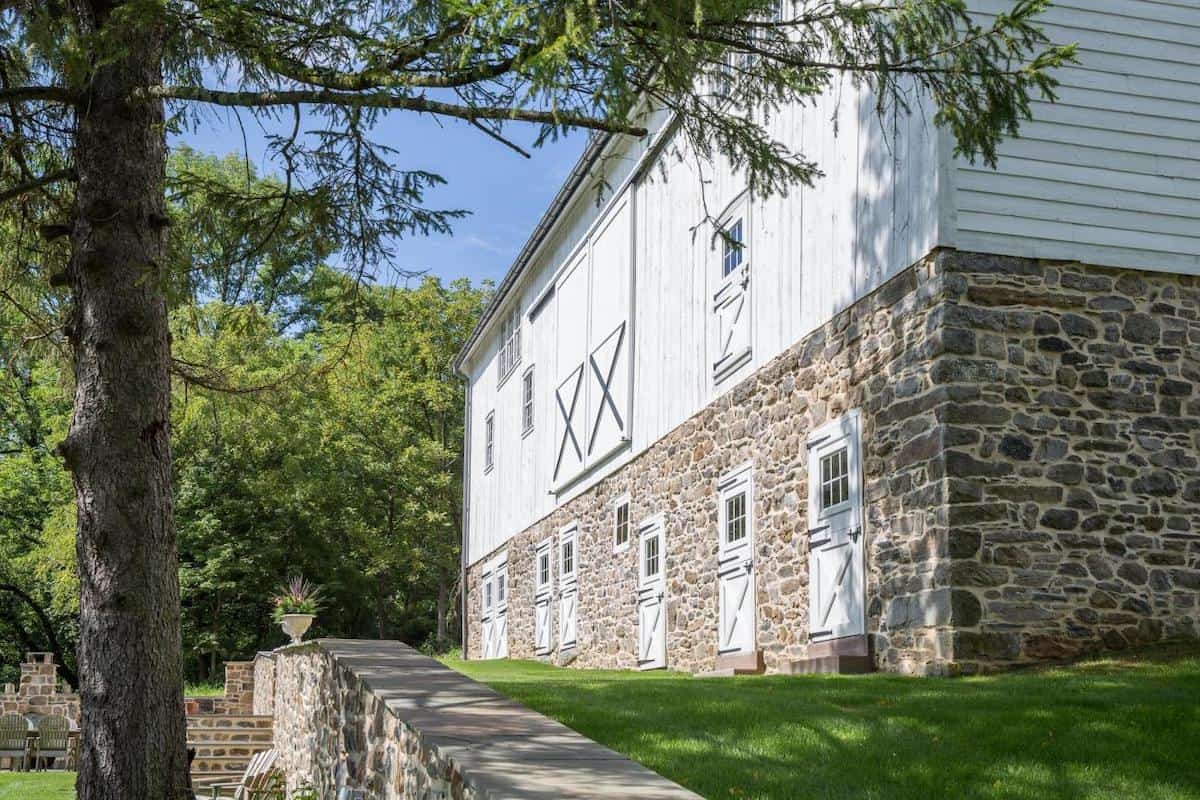 Beautiful Bank Barns For Horses - COWGIRL Magazine