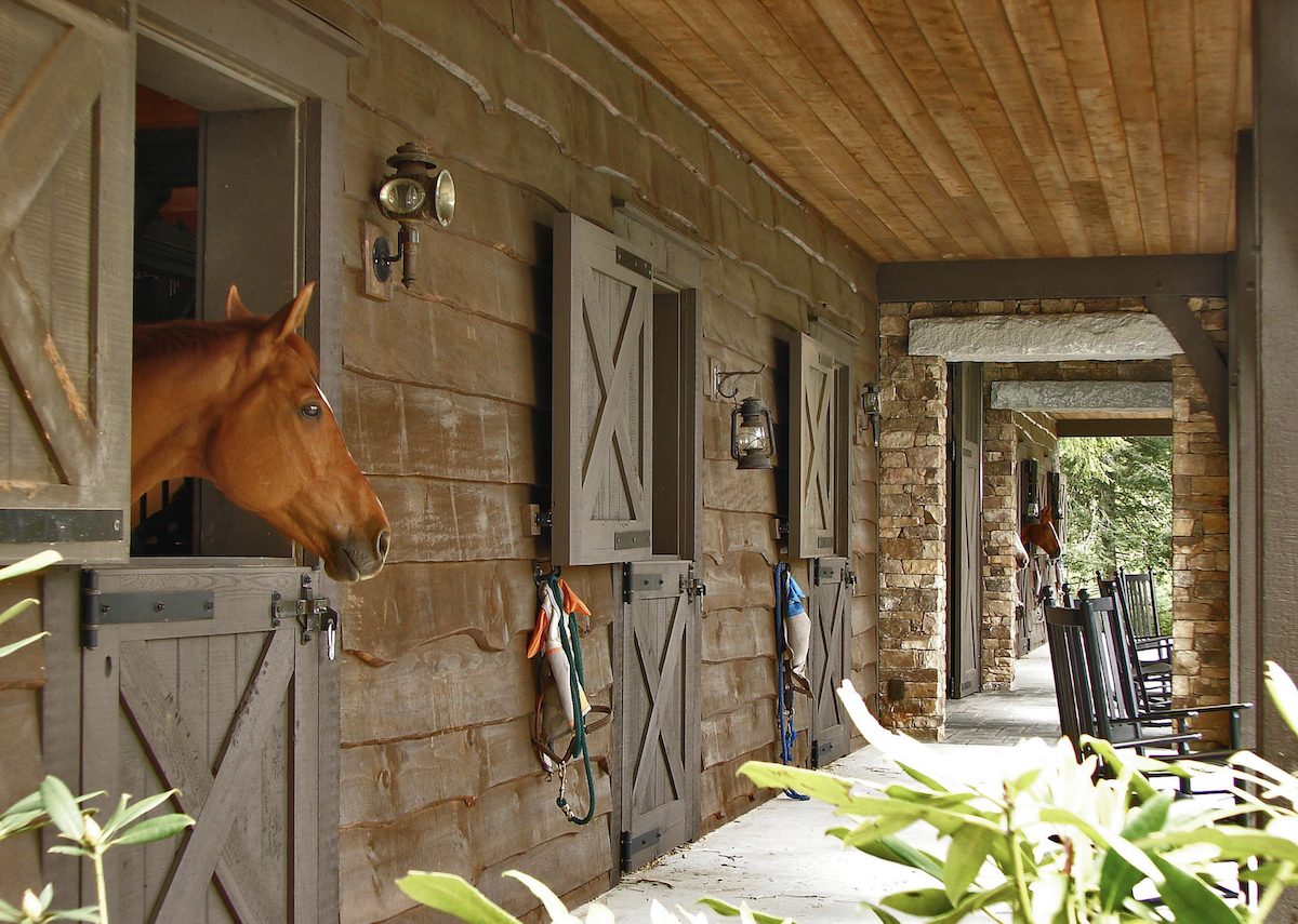 Tour This Charming Rustic Horse Ranch - COWGIRL Magazine