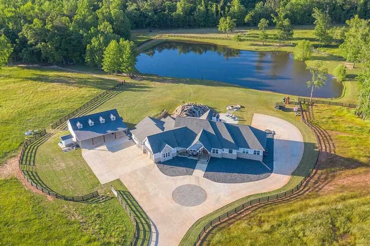 Settle Down In This Craftsman Ranchette