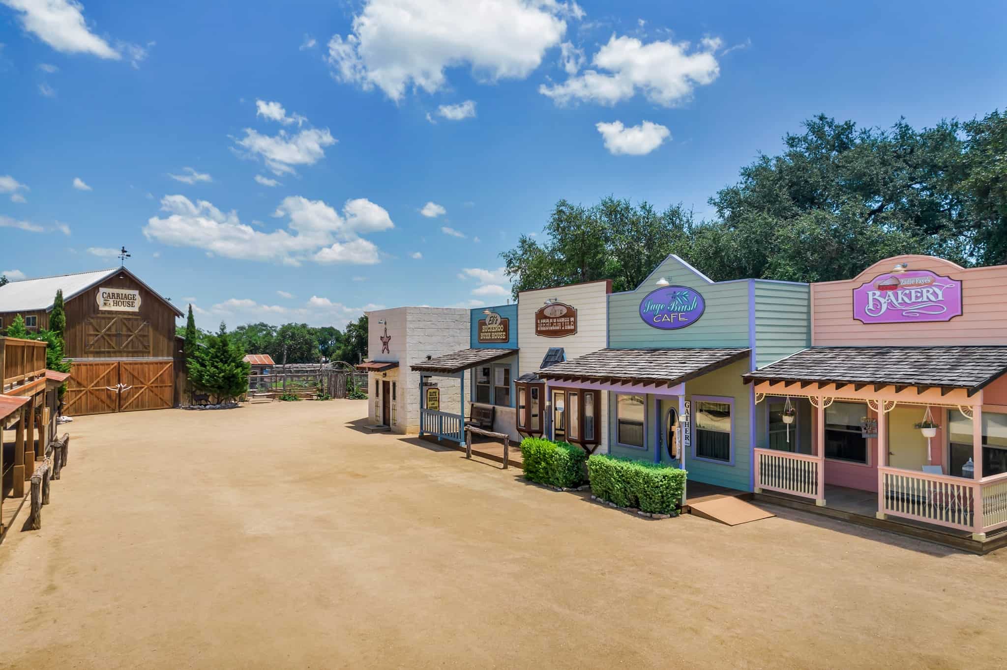 Come Home To The Vista Verde Ranch - COWGIRL Magazine