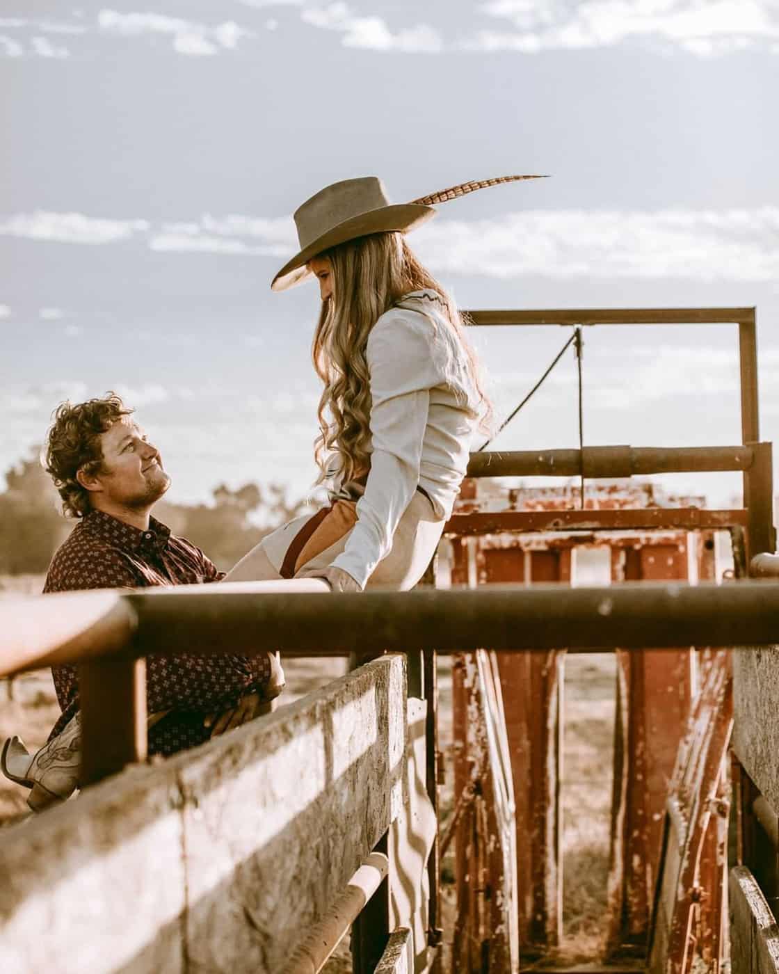 Western Wedding Magazine's Tips For Engagement Photos - COWGIRL Magazine