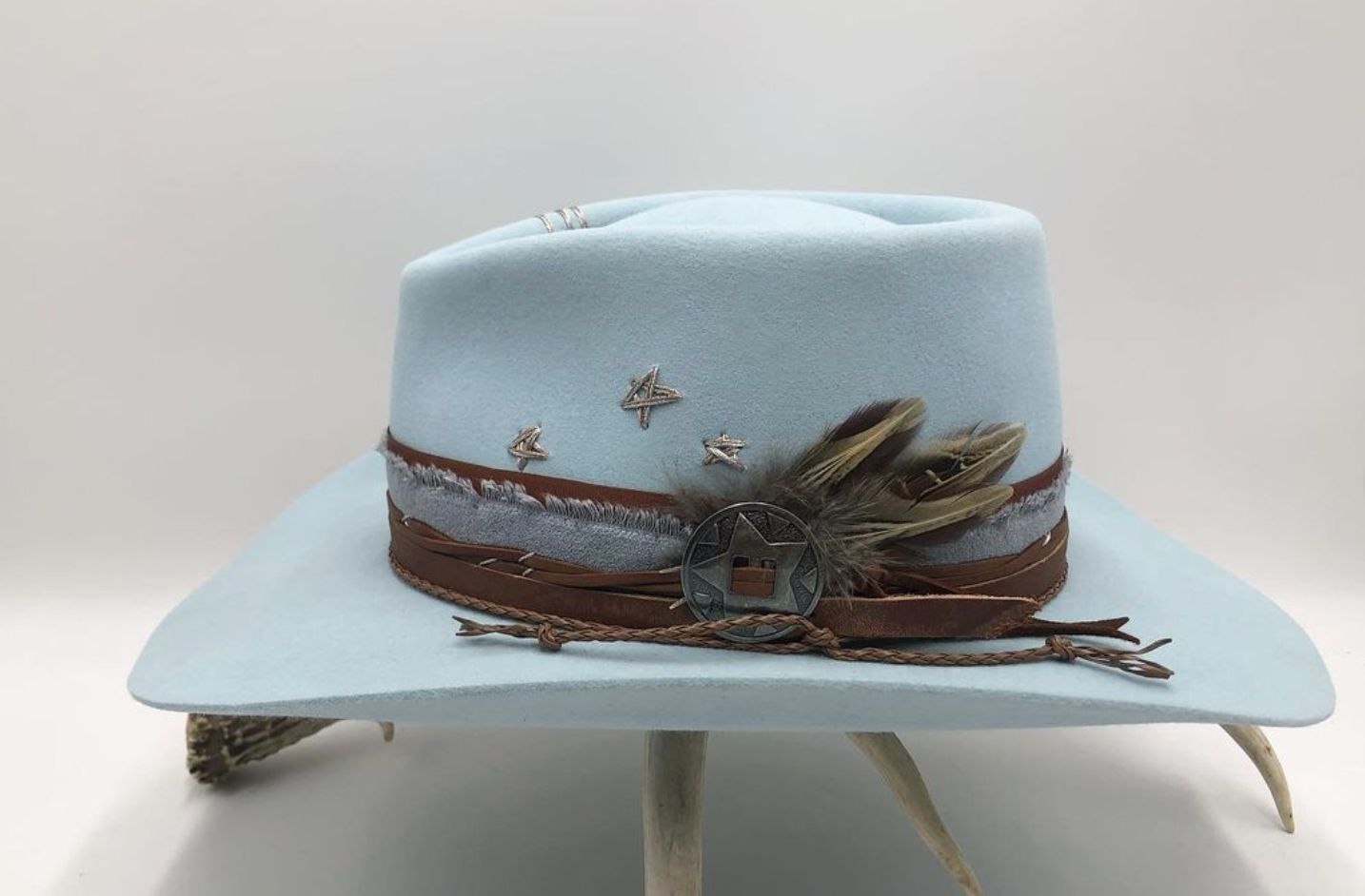 Glacier Rim Hats Are Montana-Made Cool - COWGIRL Magazine