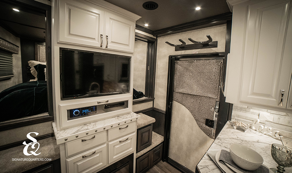 Madison Outhier: Signature Quarters' New Pro Team Athlete - COWGIRL ...