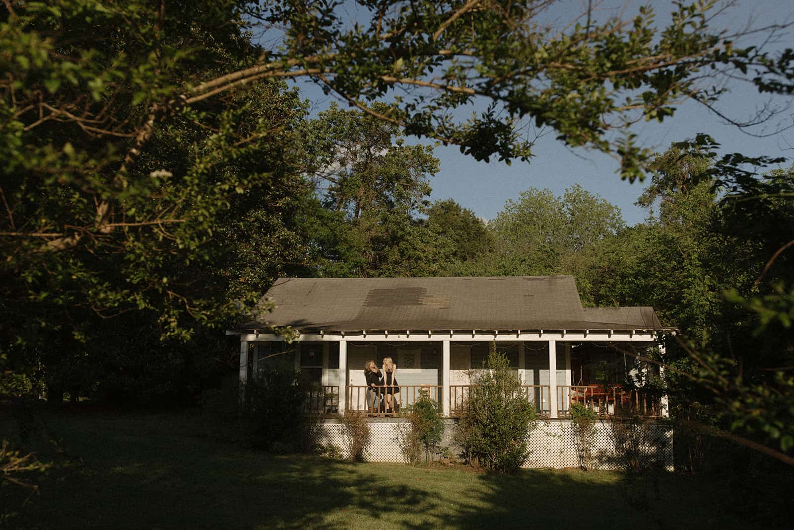 Reid Perry Of The Band Perry Engaged To Novelist Rae DelBianco ...