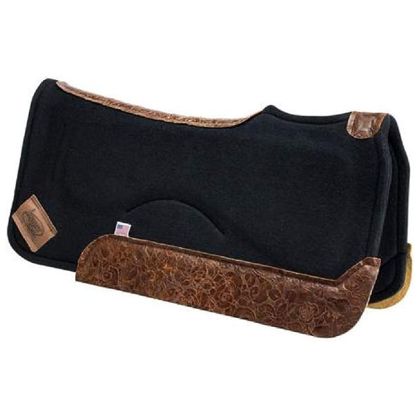 Finding Your Horse's Best-Fitting Saddle Pad - COWGIRL Magazine