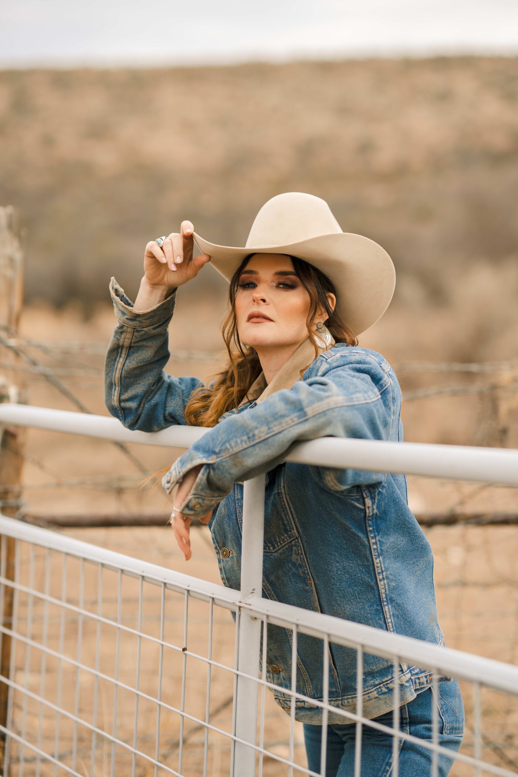Jenna Paulette New Song "Darlin" Out Now - COWGIRL Magazine