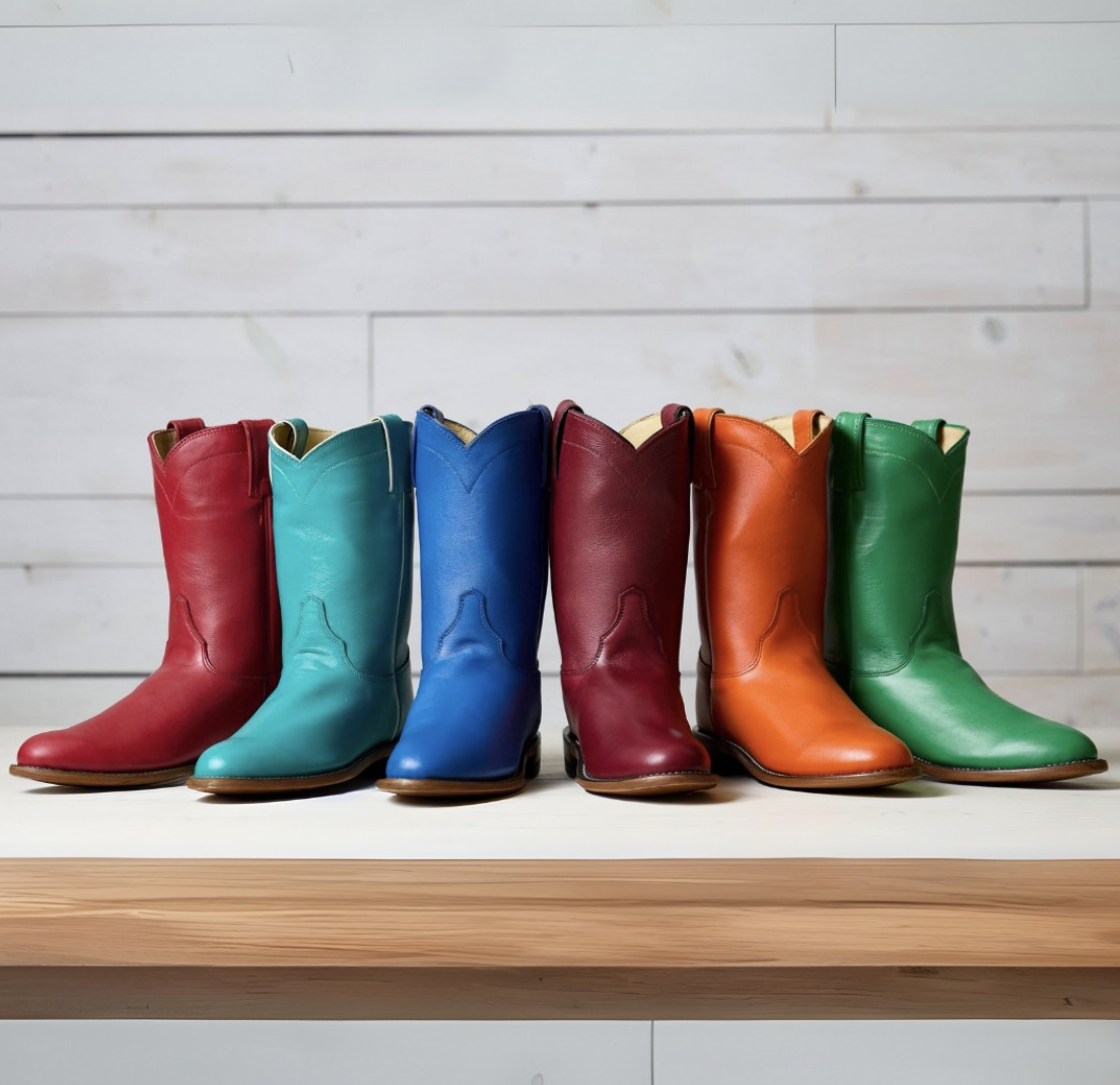 Ladies Ropers Are Back In Full Color!