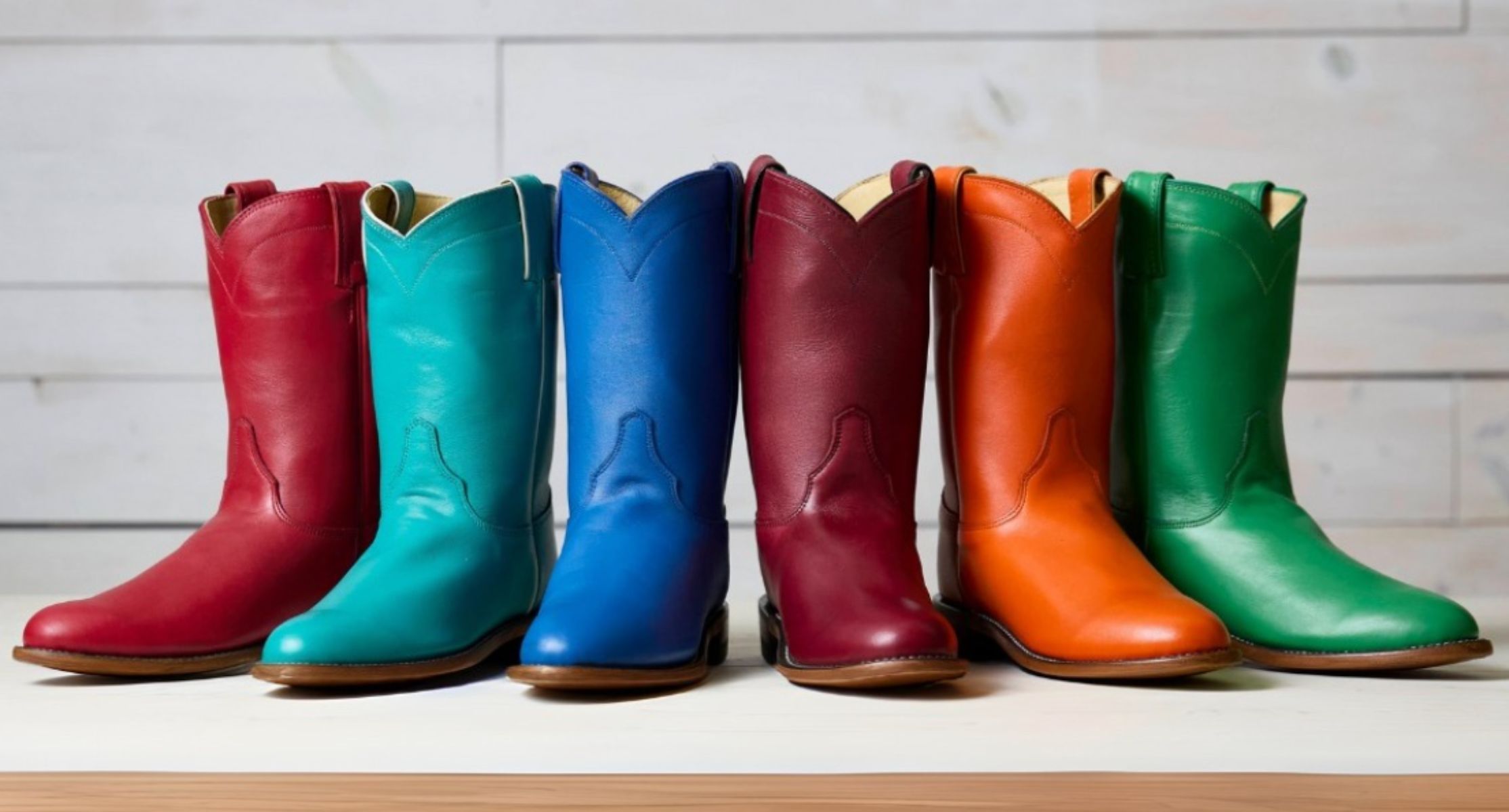 Ladies Ropers Are Back In Full Color!