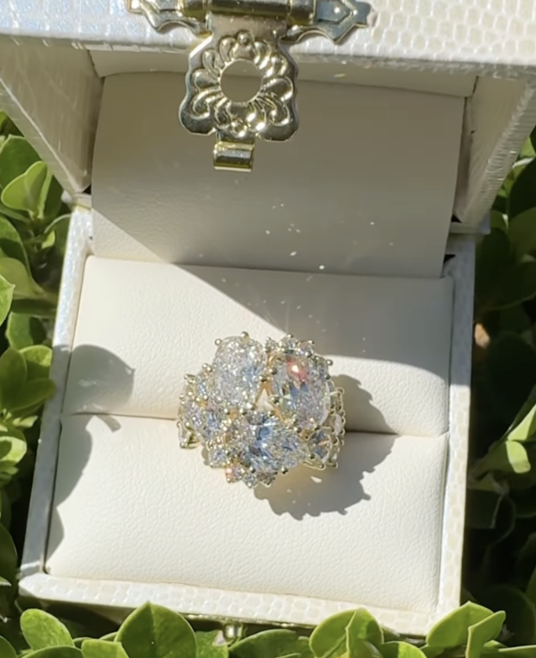 Here’s Your First Look At Lainey Wilson’s Gorgeous Engagement Ring