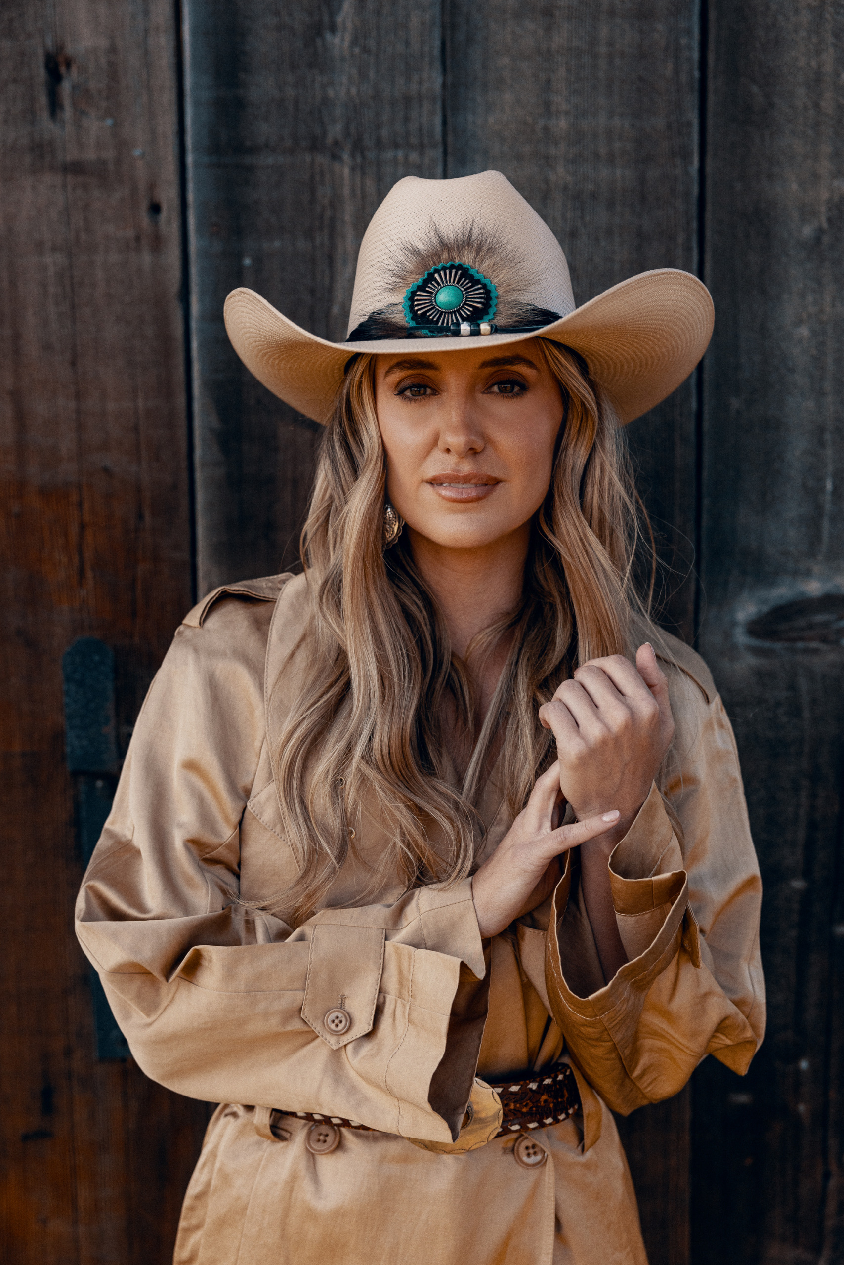 Lainey Wilson Unveils First-Ever Straw Hat Line with Charlie 1 Horse ...
