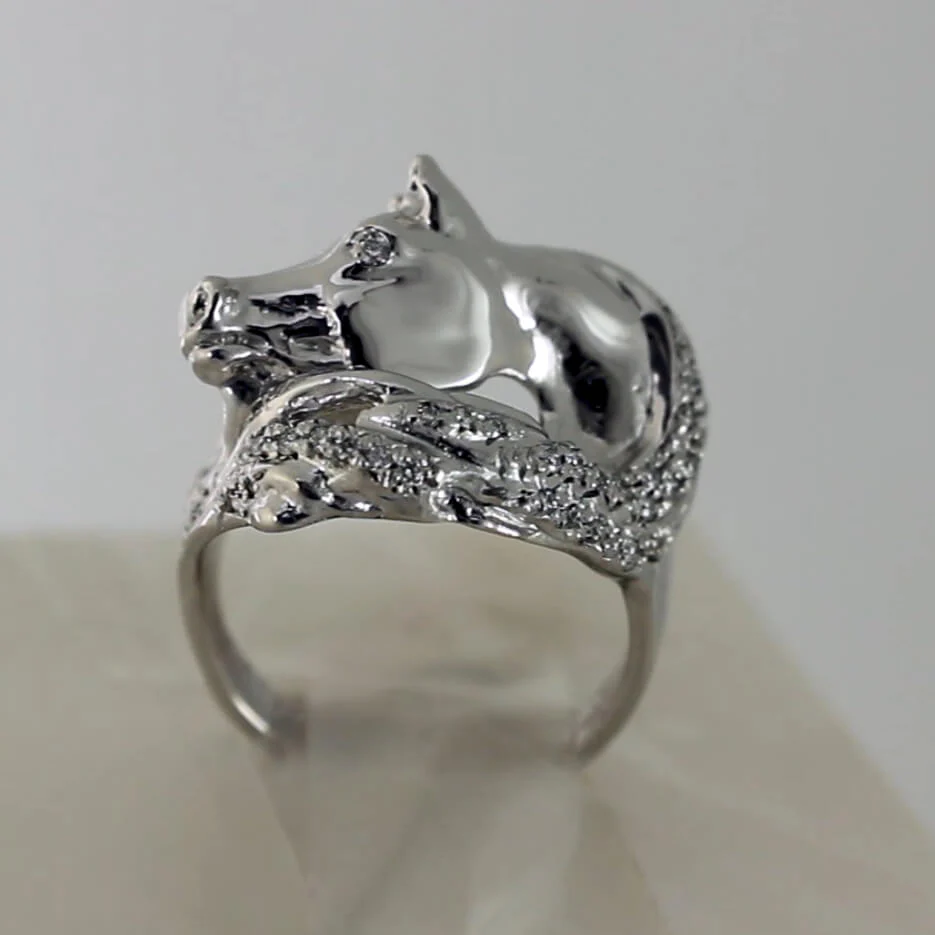 Valentine’s Day Gifts For Horse Girls: Fine Equestrian Jewelry She’ll Love