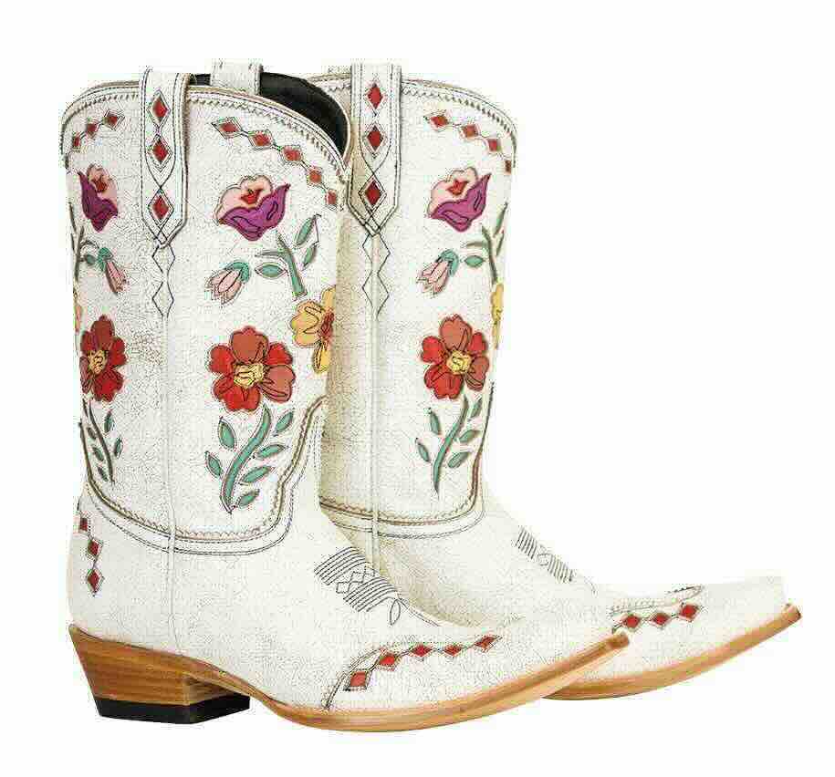 The Ultimate Western Boot Guide - COWGIRL Magazine